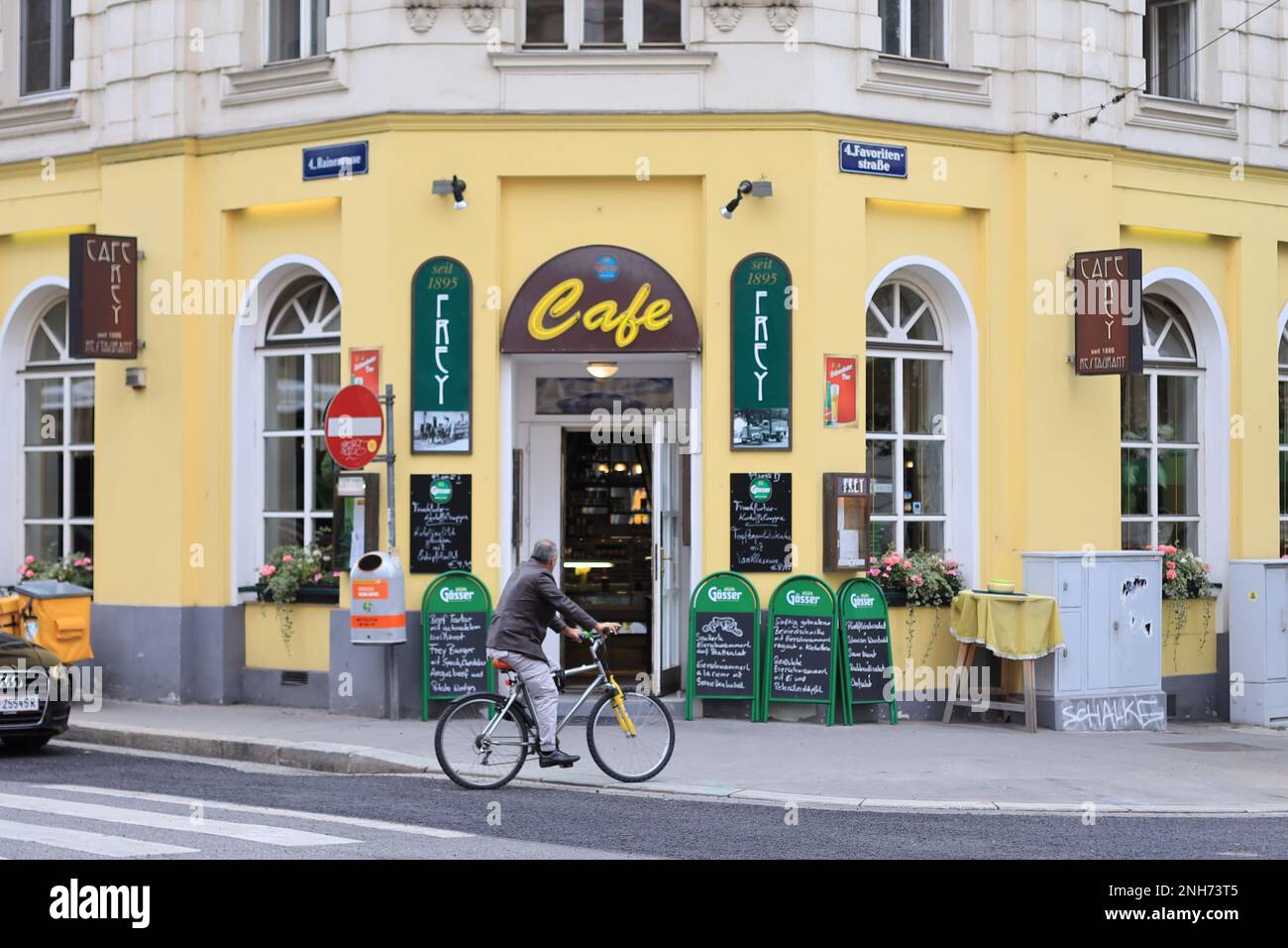 Life in Vienna Stock Photo - Alamy