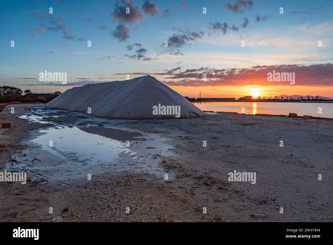 Nubia salt pans hi-res stock photography and images - Alamy