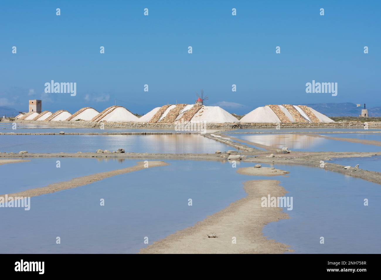 Trapani salt hi-res stock photography and images - Alamy