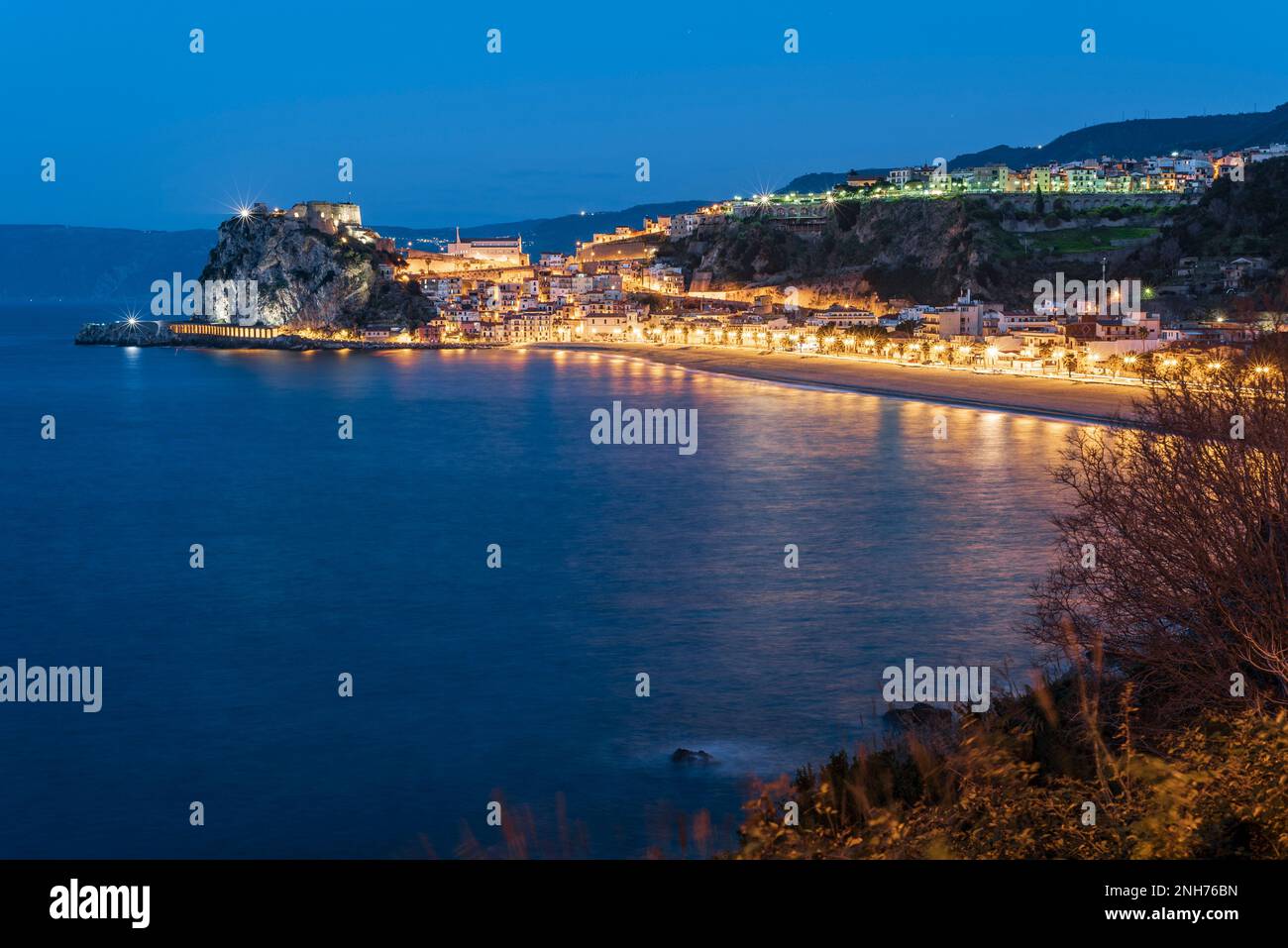 Scilla promenade hi-res stock photography and images - Alamy