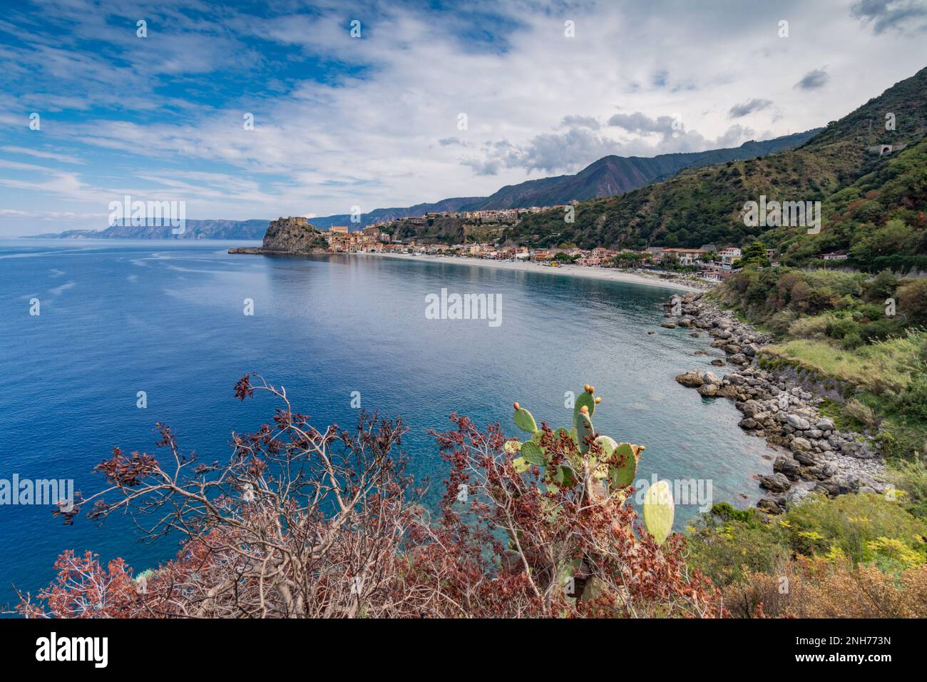 Calabrian seaside villages hi-res stock photography and images - Alamy