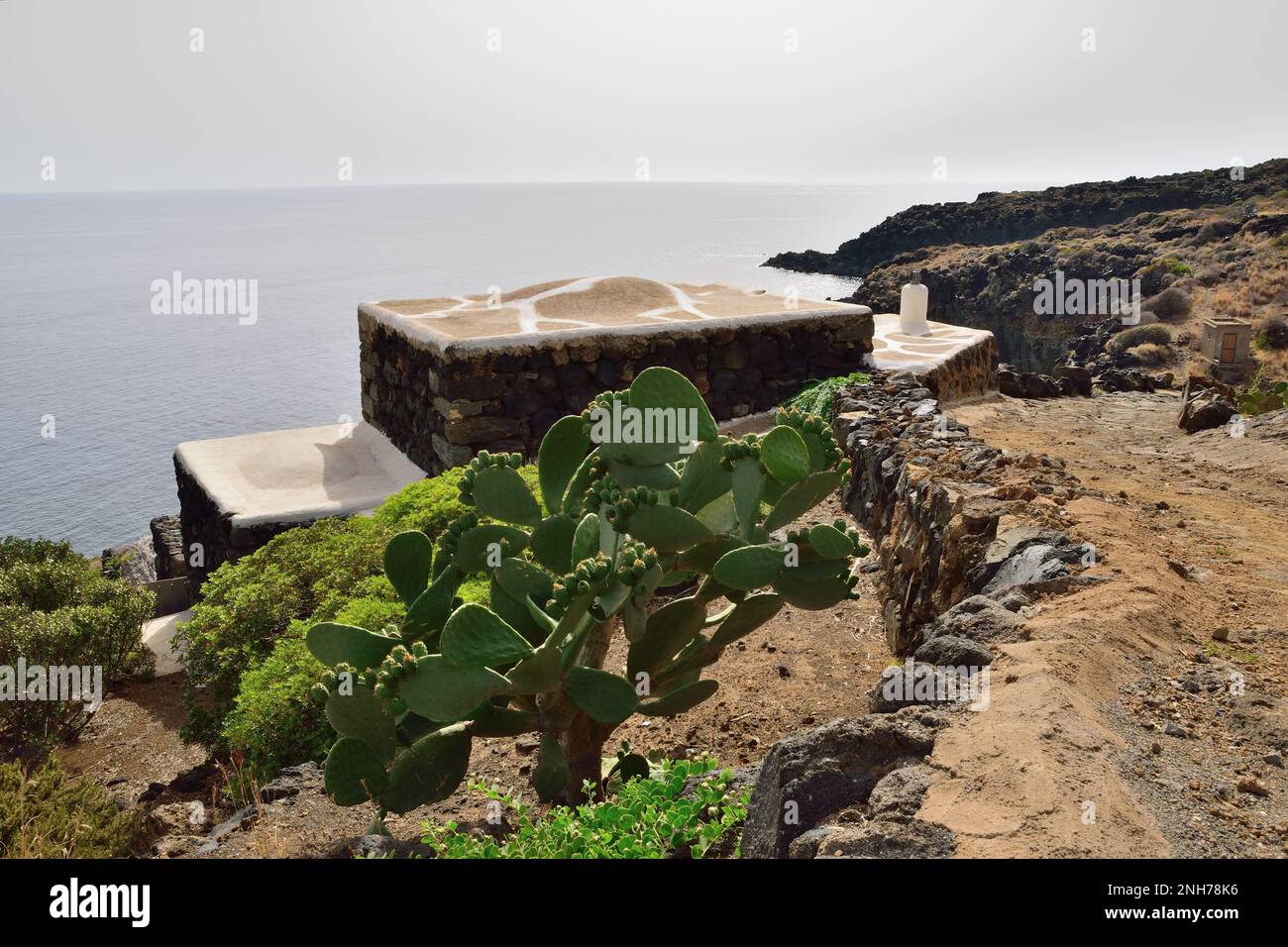 Typical Pantelleria house made of volcanic stone Stock Photo - Alamy