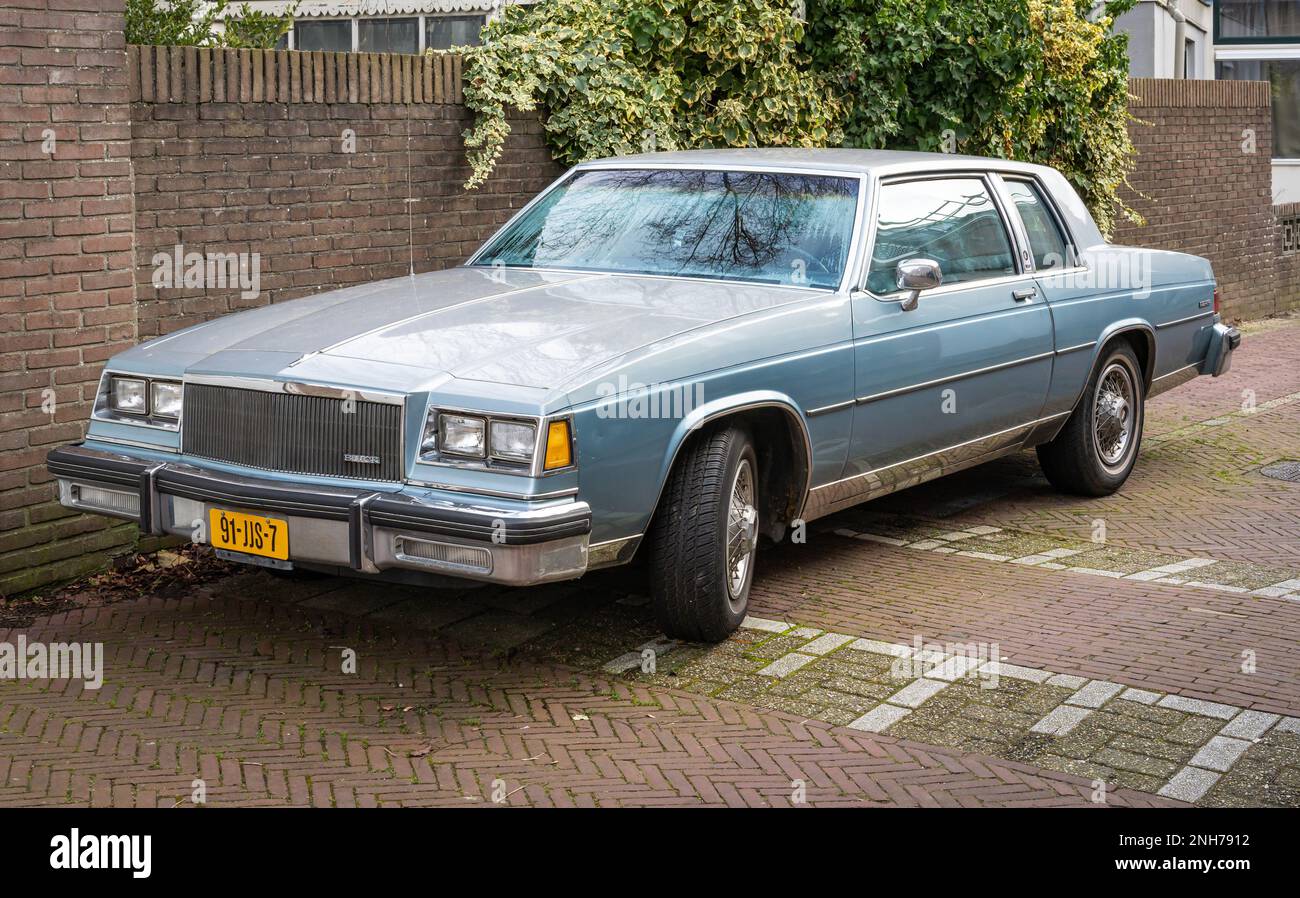 Leiden The Netherlands 19 02 2023 Classic Car Buick Lesabre Limited