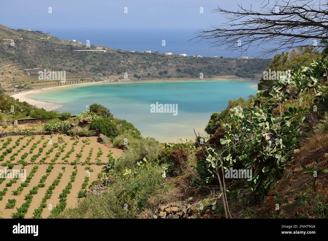 Lake of Venus, Pantelleria Stock Photo - Alamy