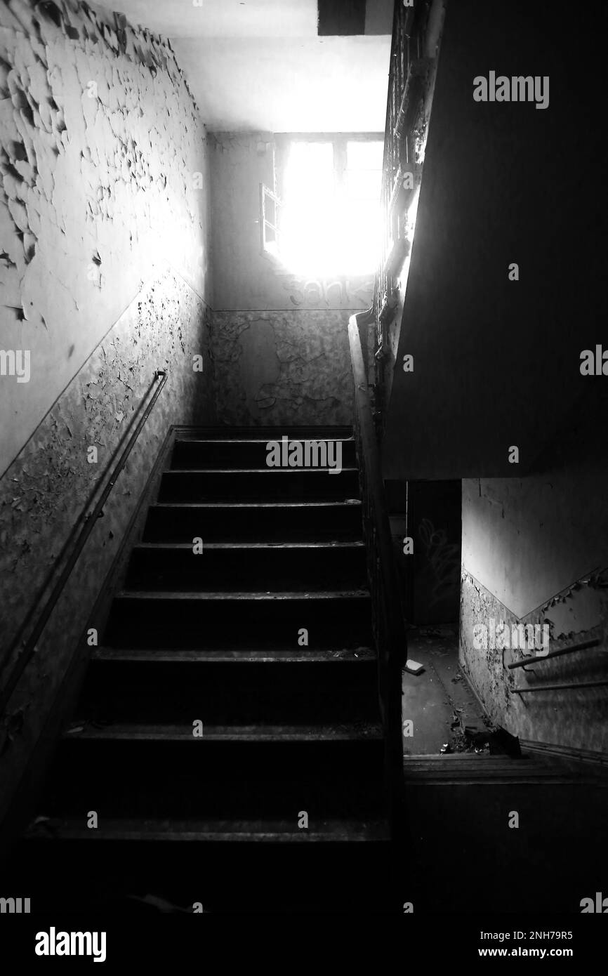 Black and white image of destroyed staircase Stock Photo - Alamy