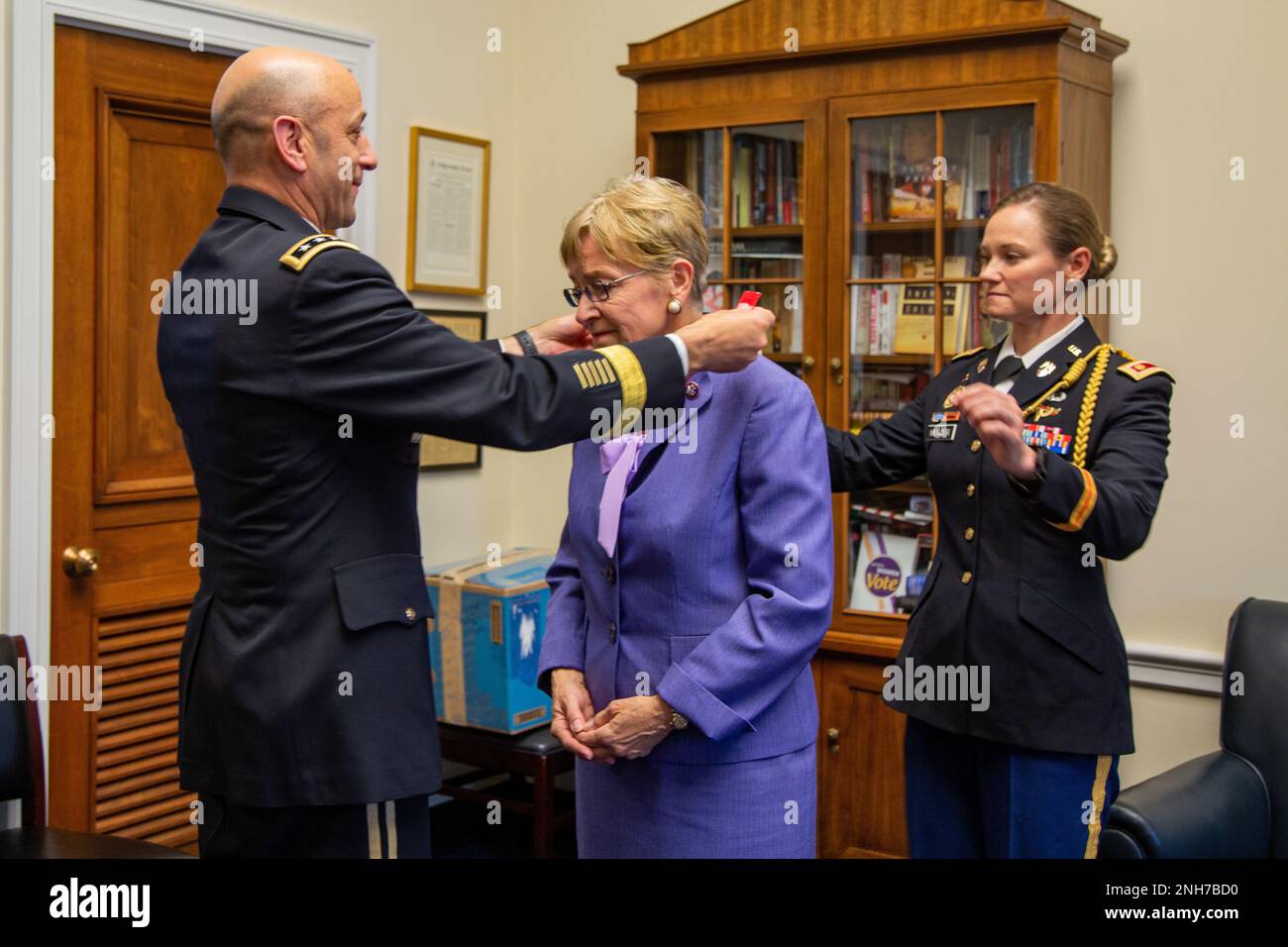 Lt. Gen. Scott A. Spellmon, the 55th chief of engineers and commanding ...