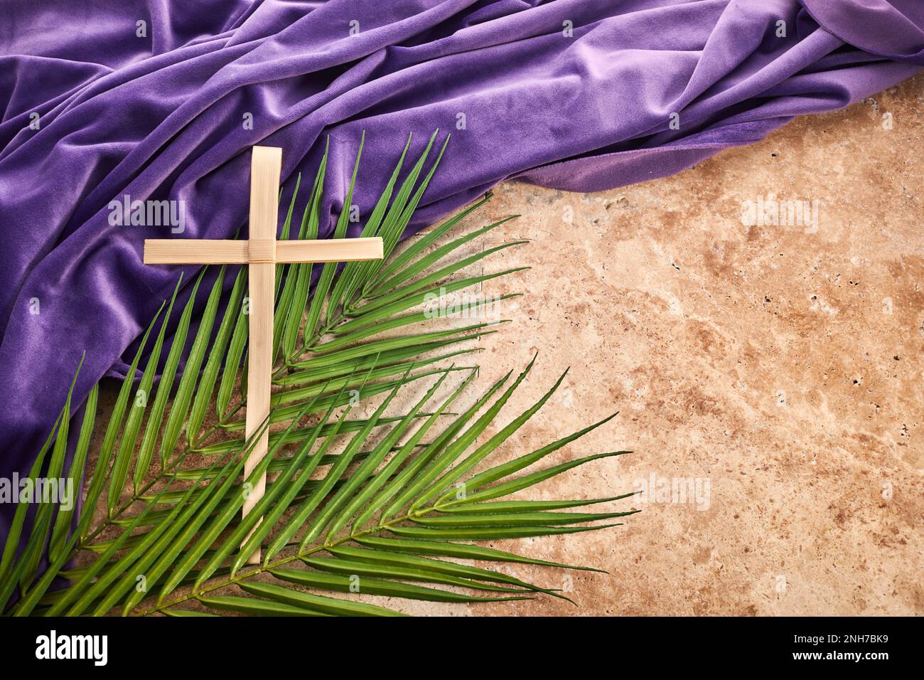 Lent season, Holy week and Good friday concept. Palm leave and cross on ...