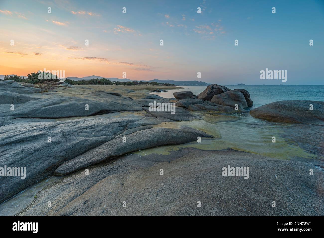 Sand beaches in naxos hi-res stock photography and images - Alamy