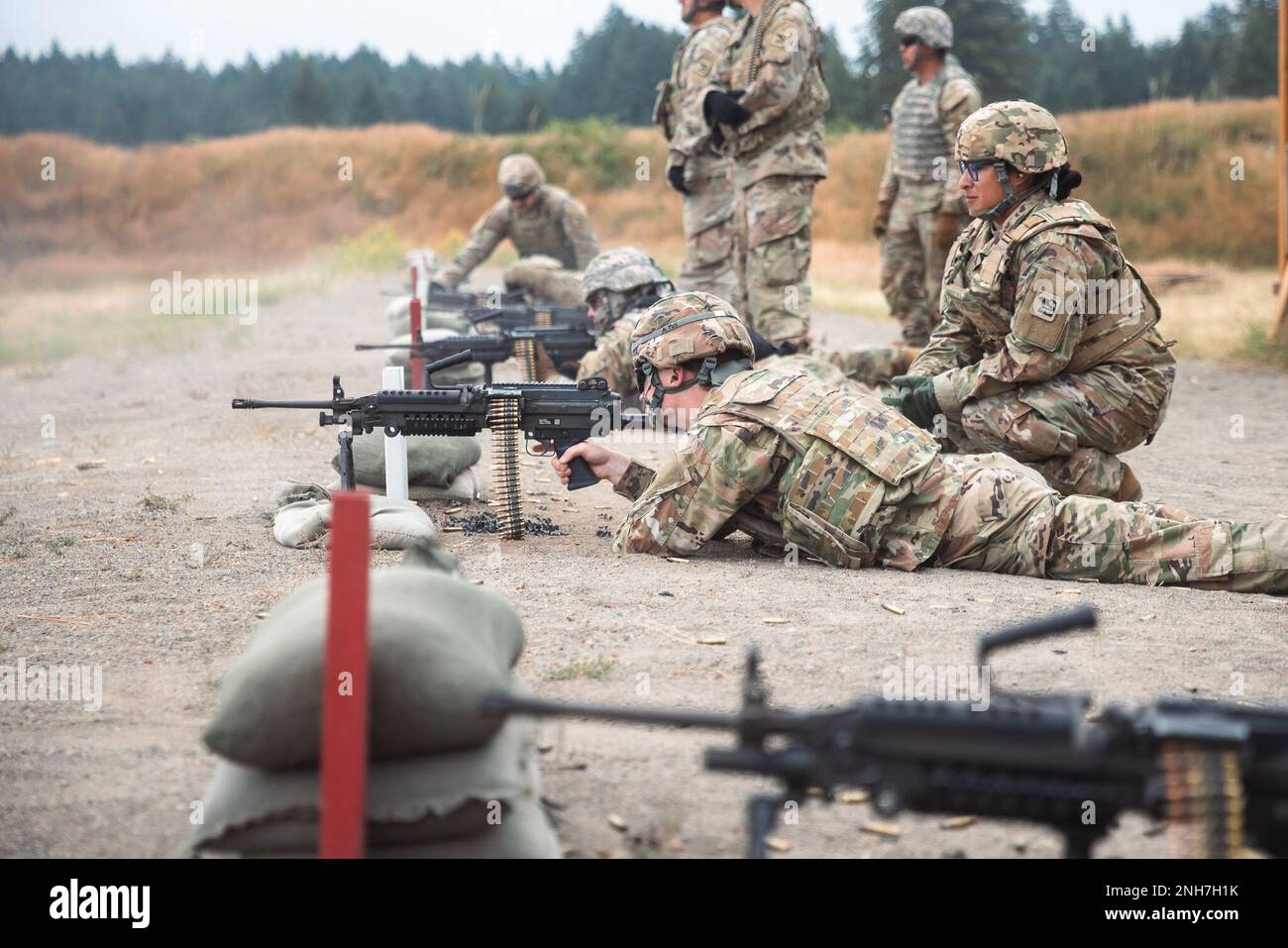 Soldiers from the 181st Brigade Support Battalion conduct a M249 Light ...