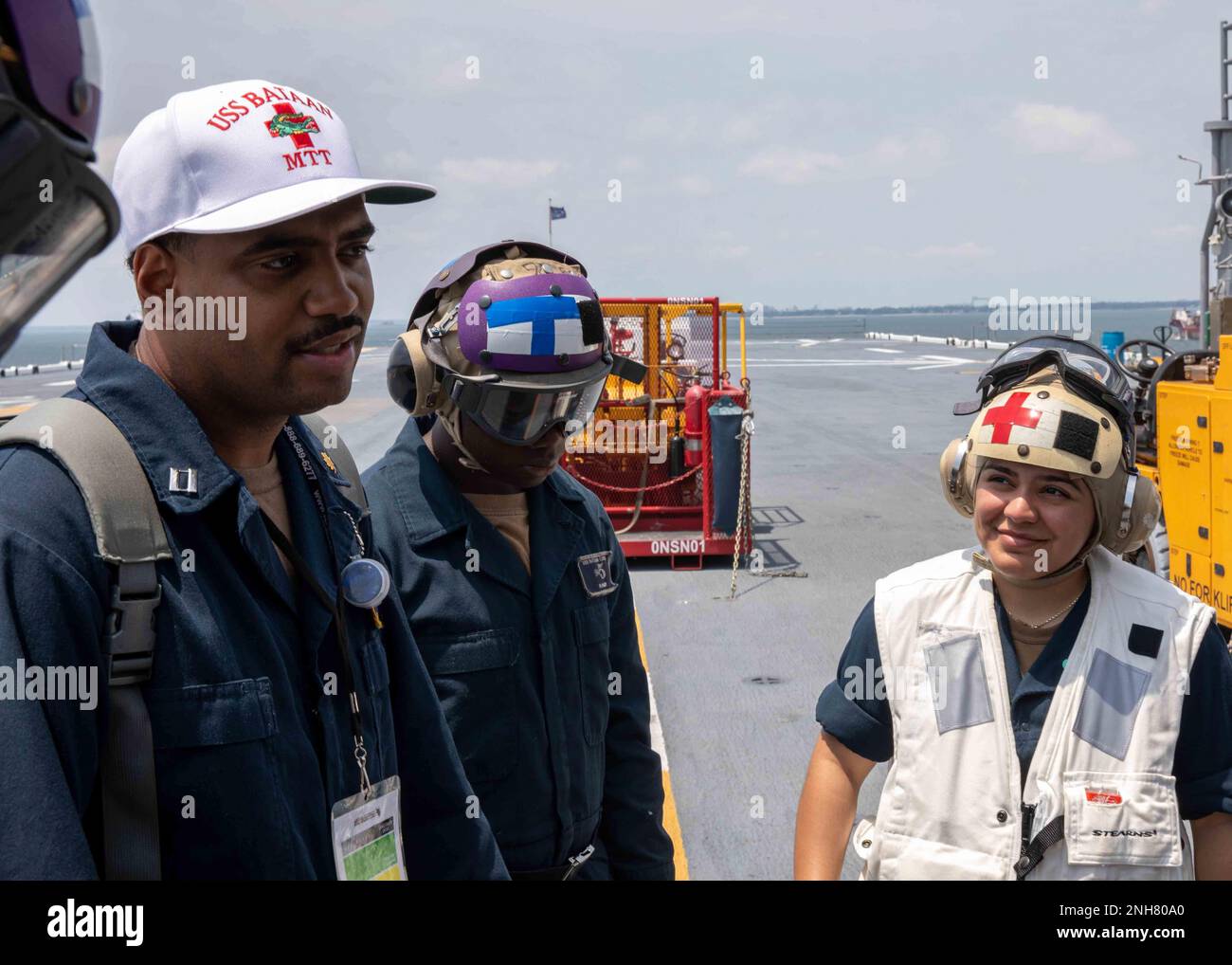 Stretcher bearer training hi-res stock photography and images - Alamy