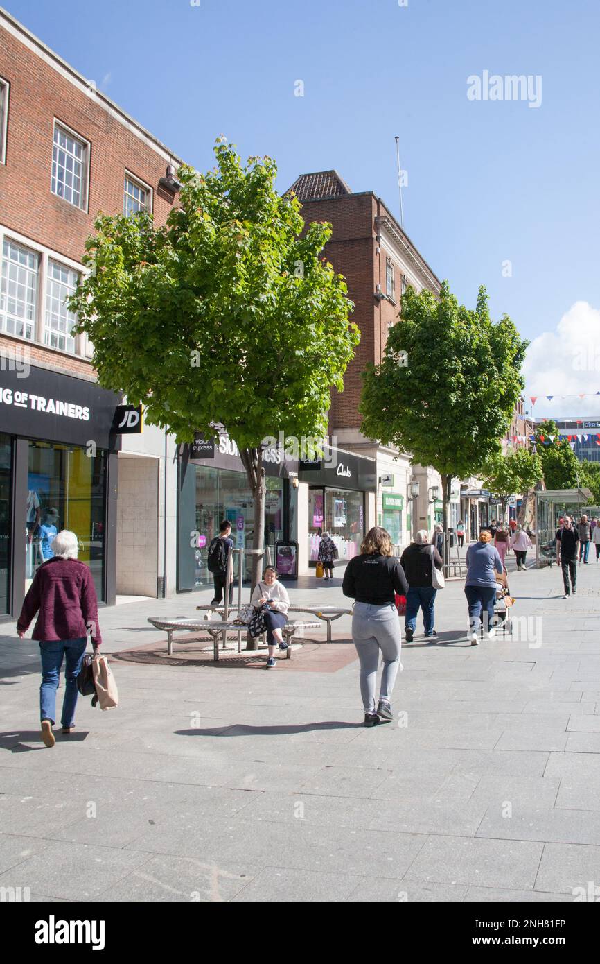 People on the High Street in Exeter, Devon in the UK Stock Photo - Alamy