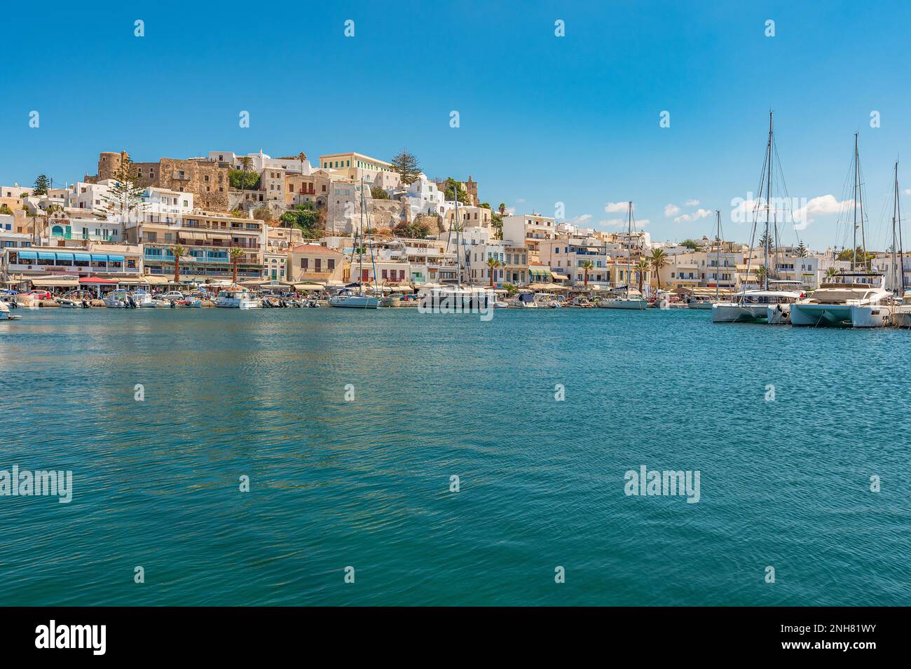 Naxos chora hi-res stock photography and images - Alamy