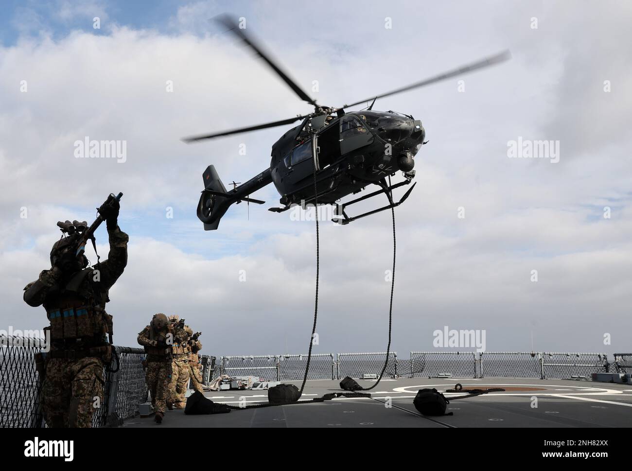 21 February 2023, Schleswig-Holstein, Eckernförde: Soldiers of the KSM ...