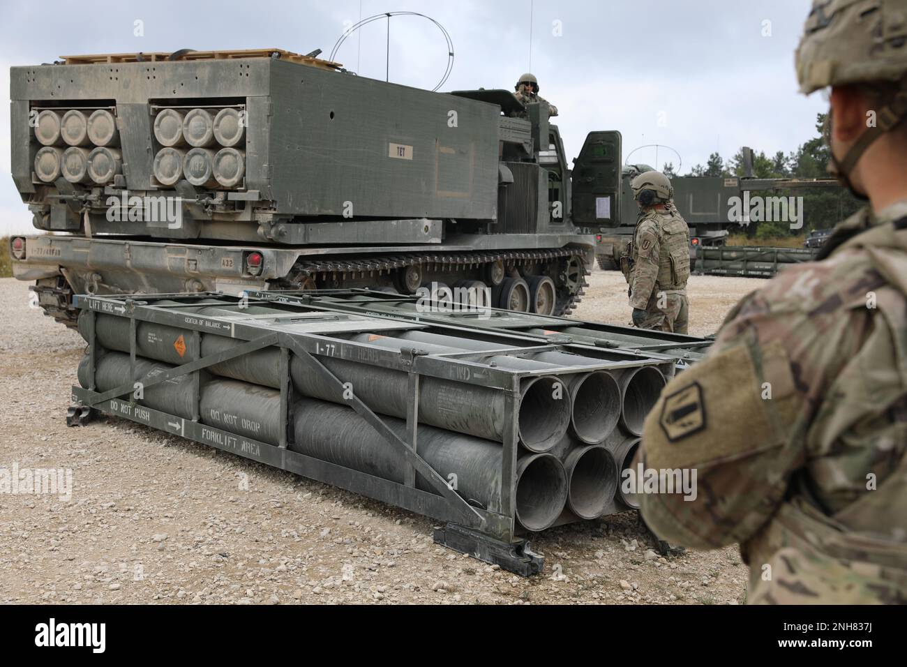 Soldiers assigned to 1st Battalion, 77th Field Artillery Regiment, 41st ...