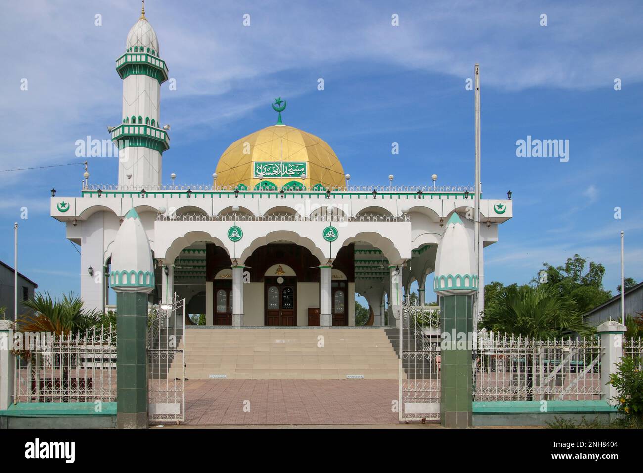 The Masjid Al Ehsan Mosque in Cham minority village. Chau Giang, Vietnam Stock Photo - Alamy
