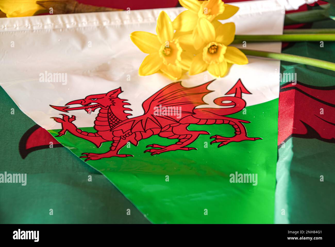 Celebrating St davids day Welsh flag Daffodils welsh cakes vintage style Stock Photo - Alamy