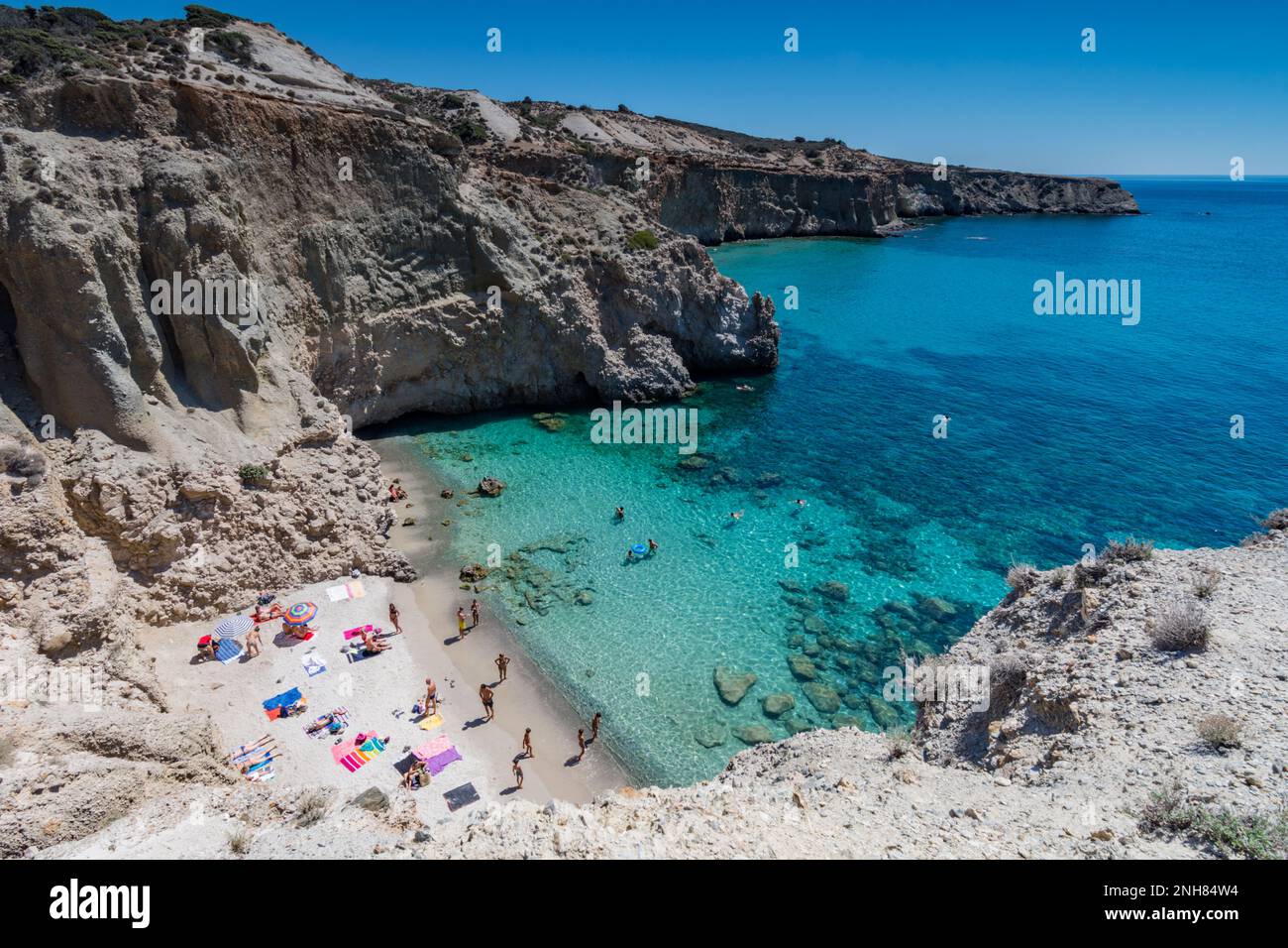 Cyclades beaches hi-res stock photography and images - Alamy