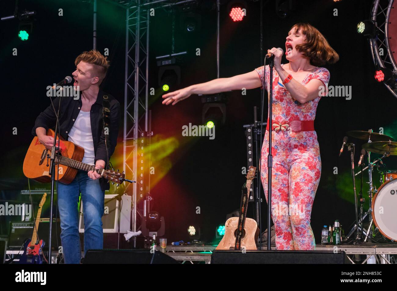 Daniel Heptinstall and Lorna Thomas of Skinny Lister performing at the ...