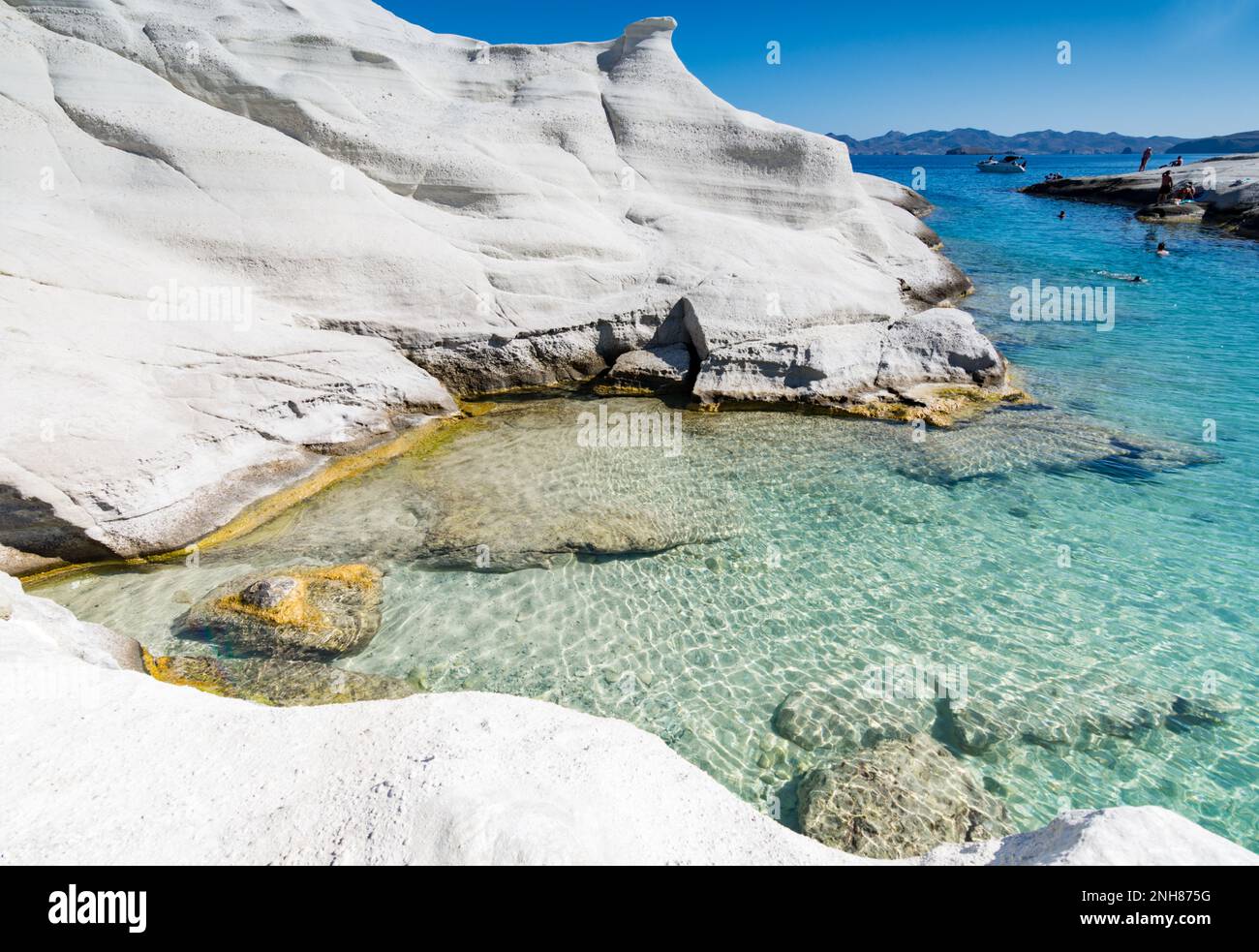 White rock cliff milos island hi-res stock photography and images - Alamy