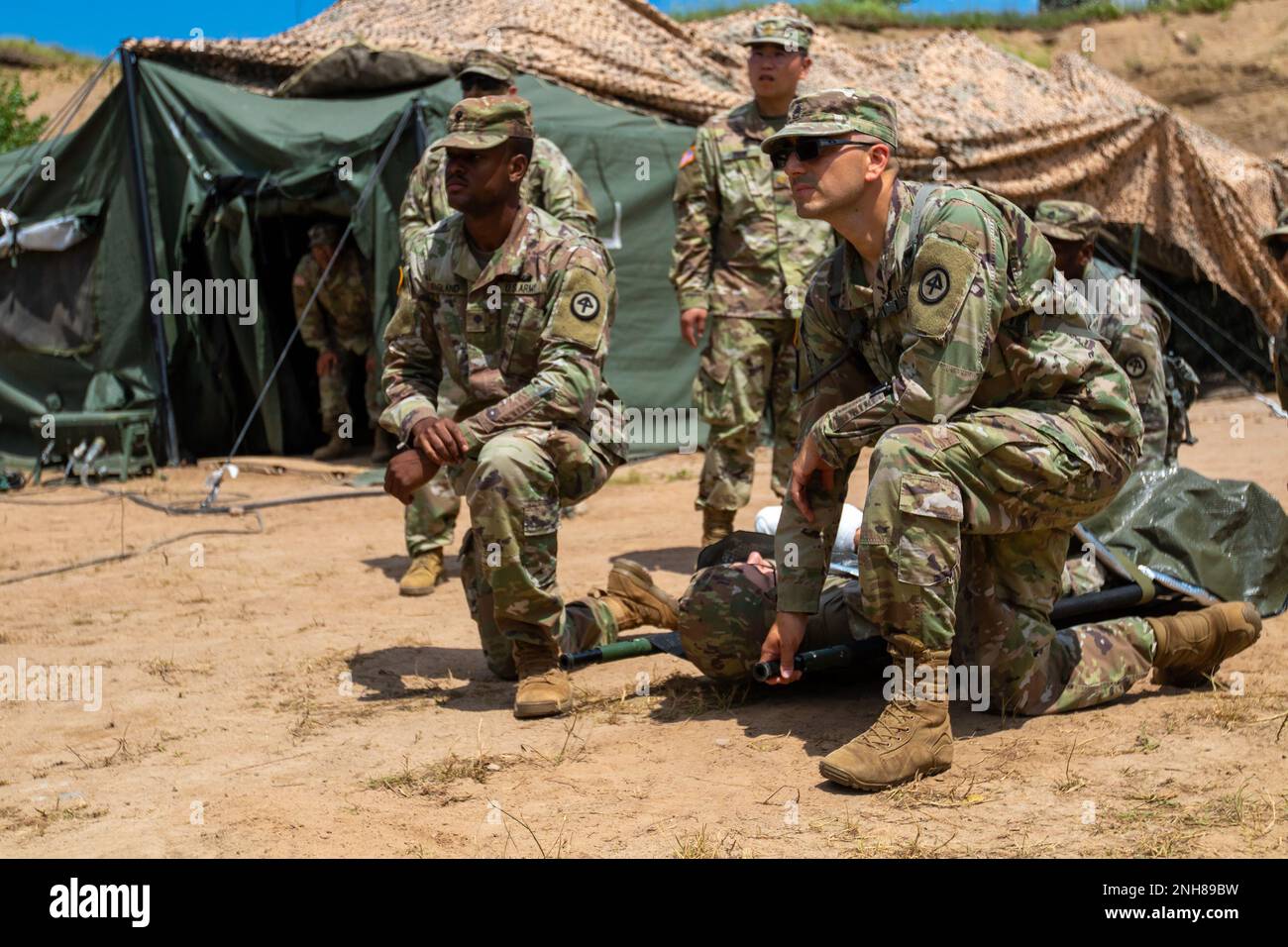 Soldiers from the New Jersey National Guard’s 44th Infantry Brigade ...