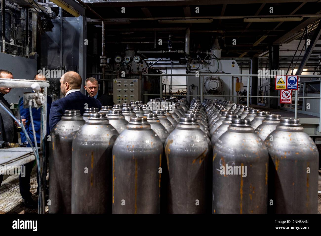 Acetylene cylinders and cylinder bundles hi-res stock photography and ...