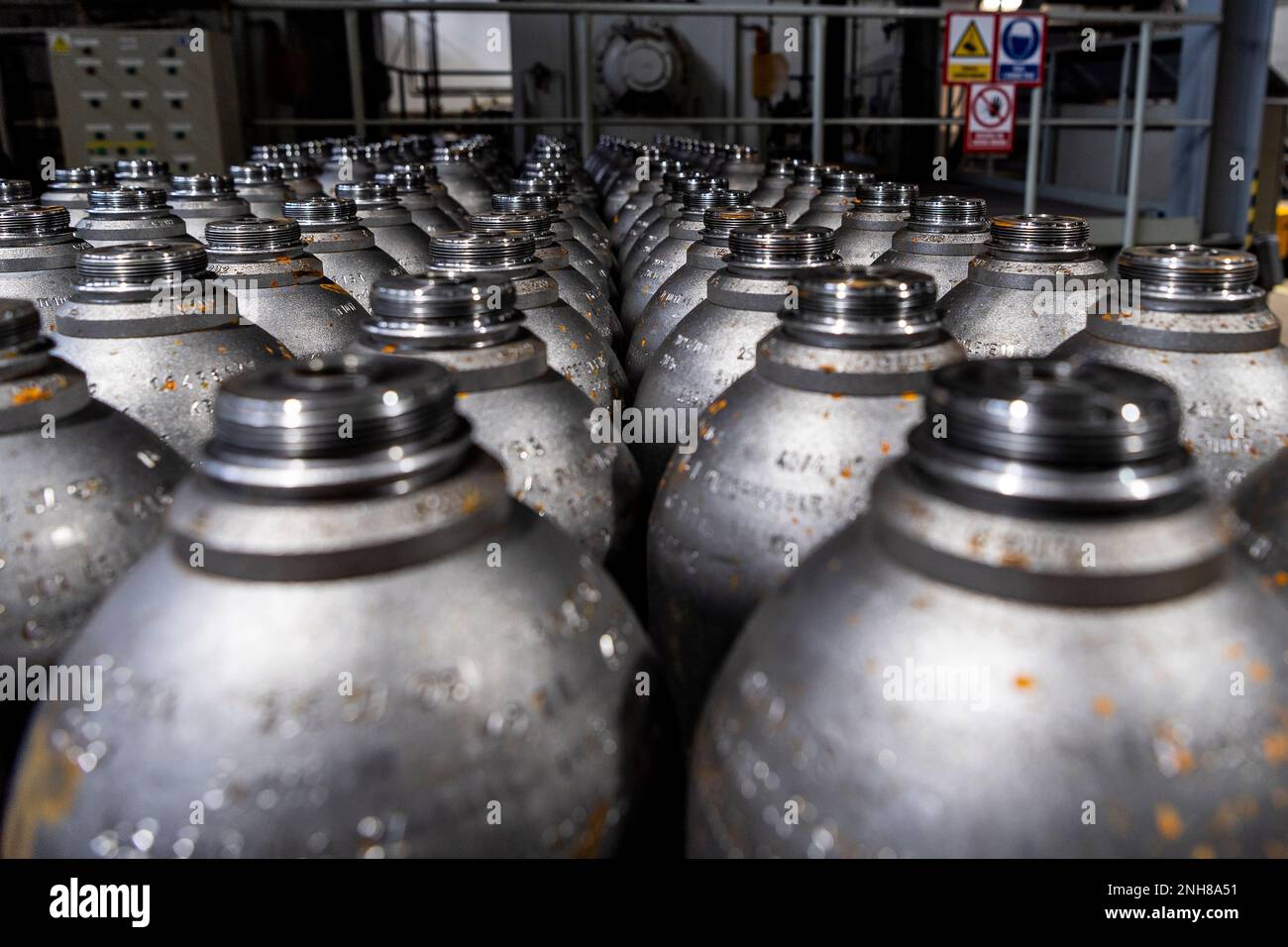Acetylene cylinders and cylinder bundles hi-res stock photography and ...