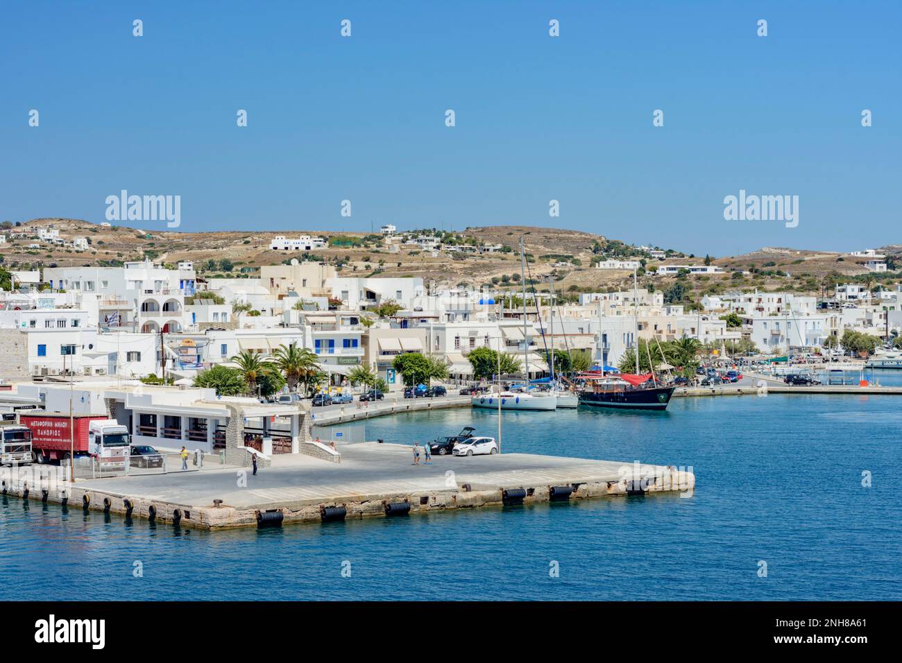 Limani adamantas hi-res stock photography and images - Alamy