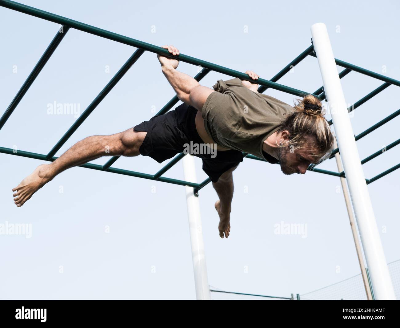 Calisthenics man hi-res stock photography and images - Alamy