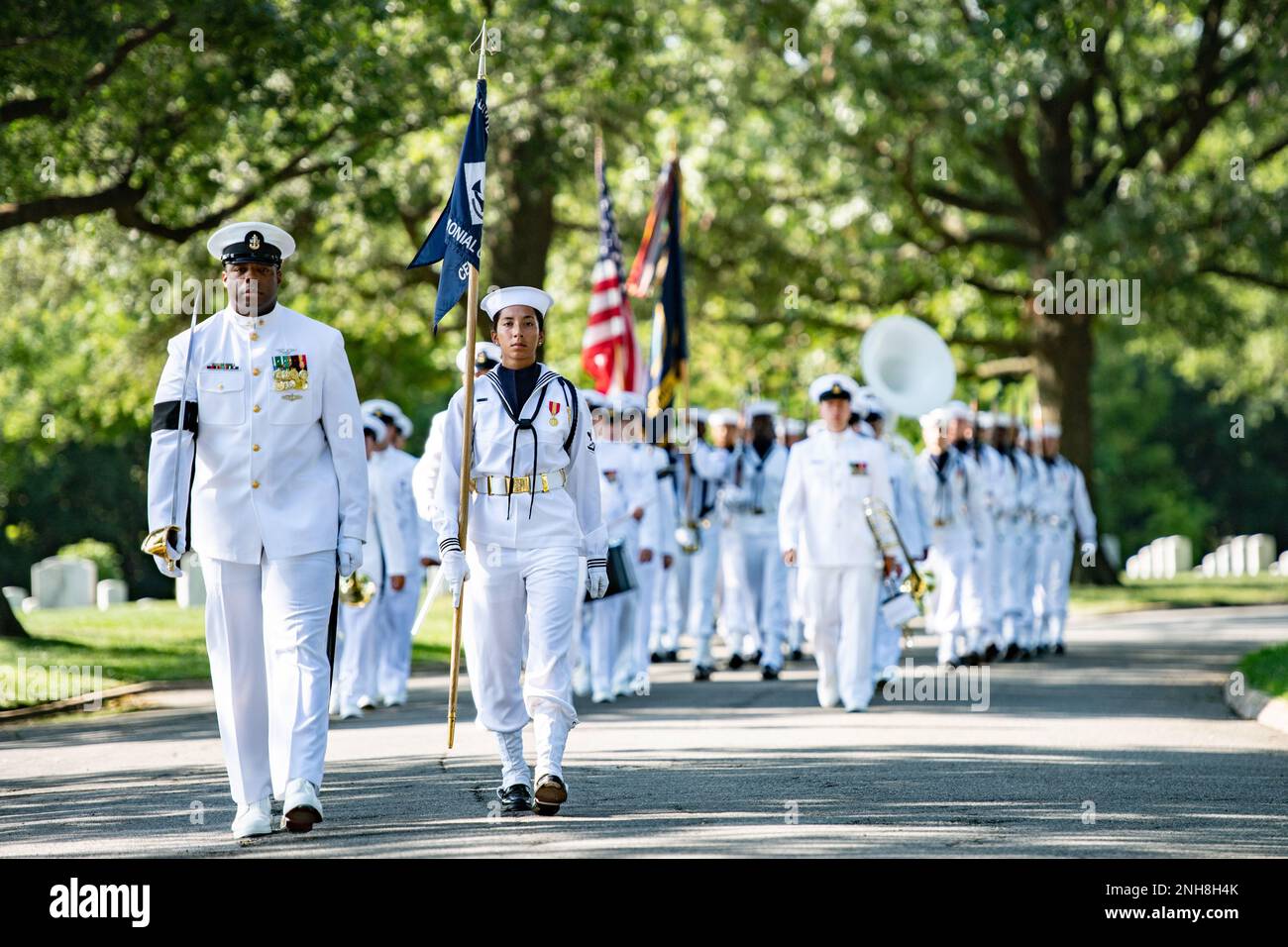 Service members from the U.S. Navy Ceremonial Guard, the U.S. Navy ...