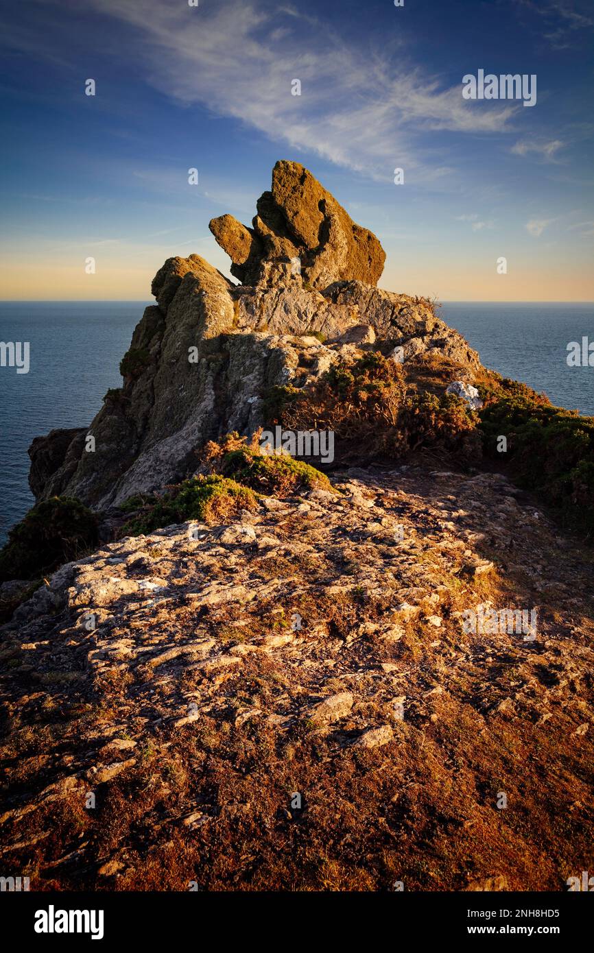 Rocky outcrop water hi-res stock photography and images - Alamy