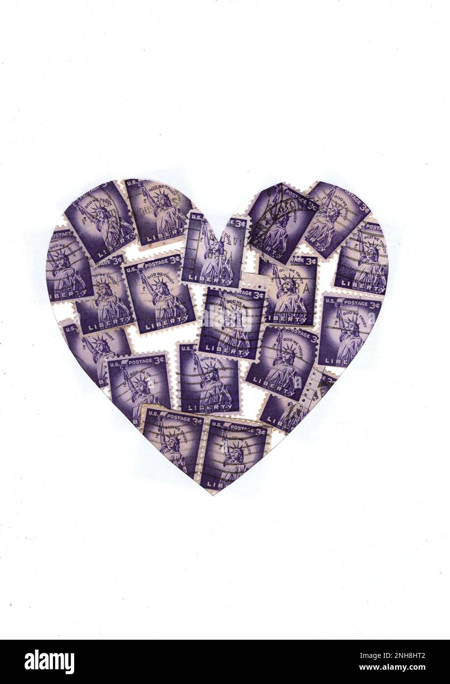 Vintage postage stamps from the USA featuring the Statue of Liberty in ...