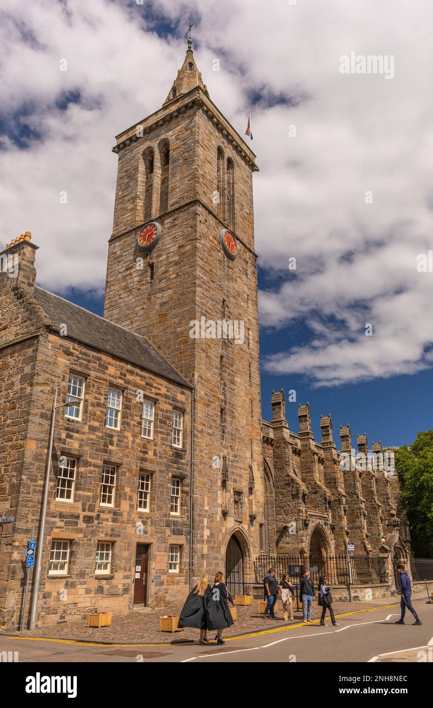 ST ANDREWS, SCOTLAND, EUROPE - Clock Tower, St Salvator's Chapel, St ...