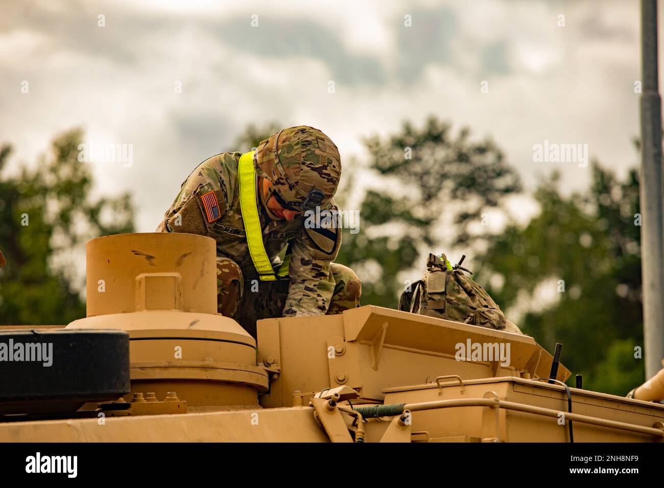 U.S. Army soldier assigned to the 3rd Armored Brigade Combat Team, 1st ...