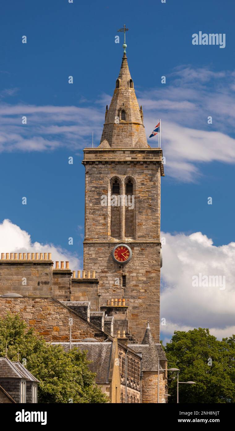 ST ANDREWS, SCOTLAND, EUROPE - Clock Tower, St Salvator's Chapel, St ...