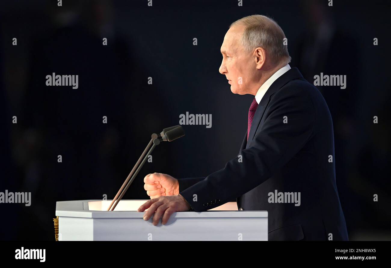 Russian President Vladimir Putin gives his annual "State of the State ...