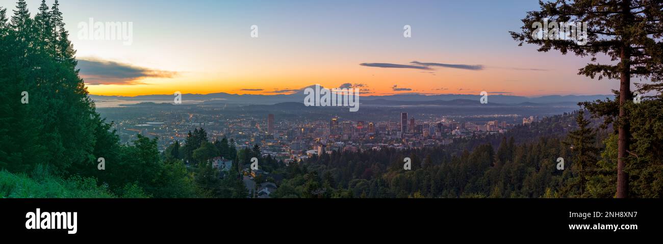 Portland, Oregon, USA skyline panorama at dawn with Mt. Hood in the ...
