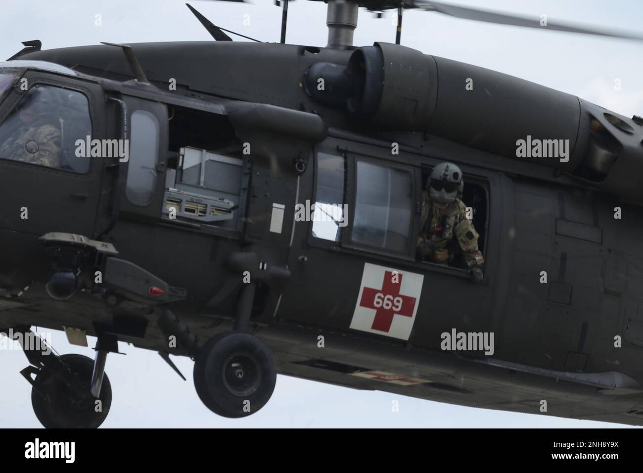 A UH-60 Black Hawk helicopter from the Pennsylvania National Guard’s ...