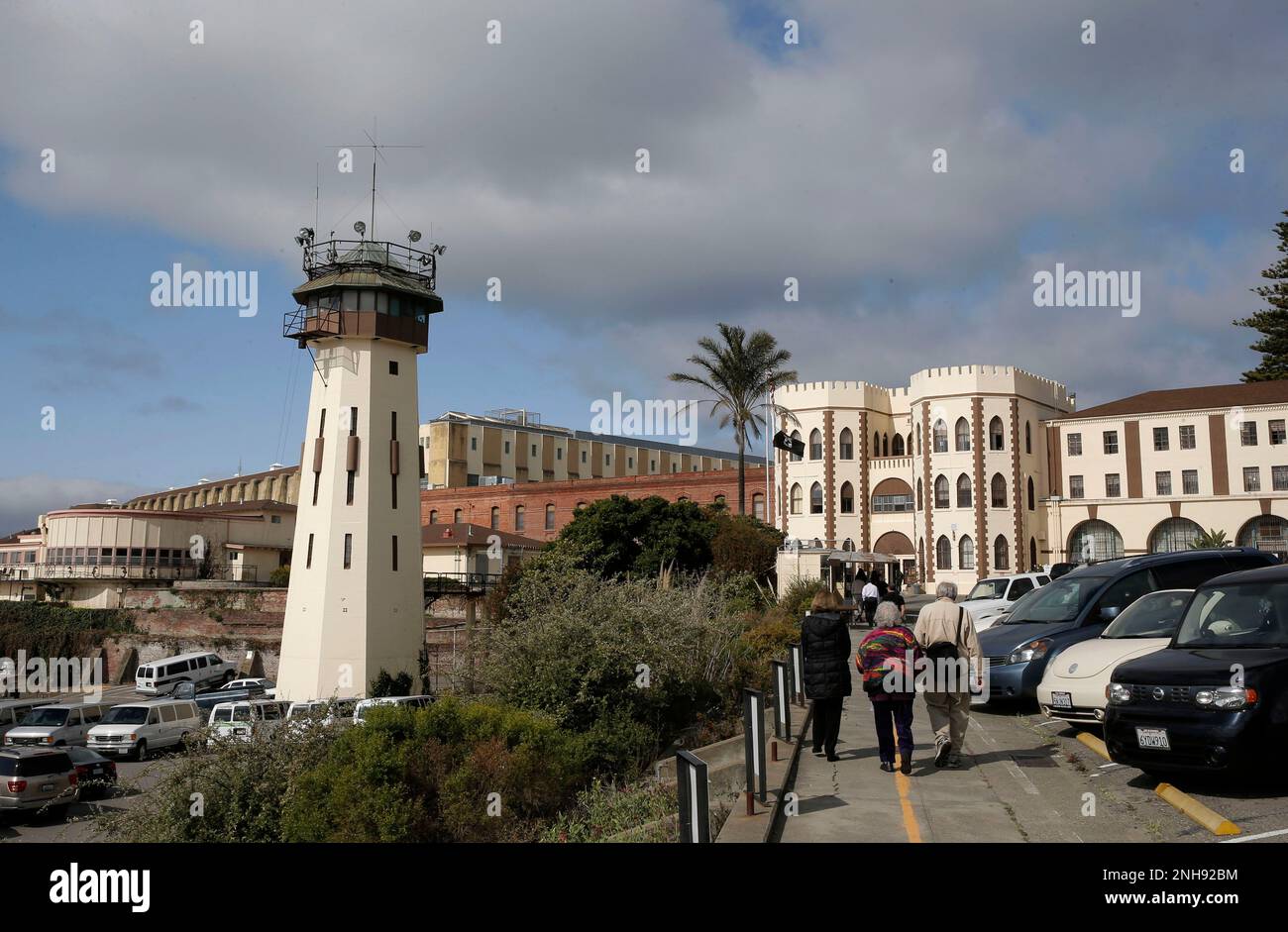 A view from the outside San Quentin State Prison as inmates inside ...