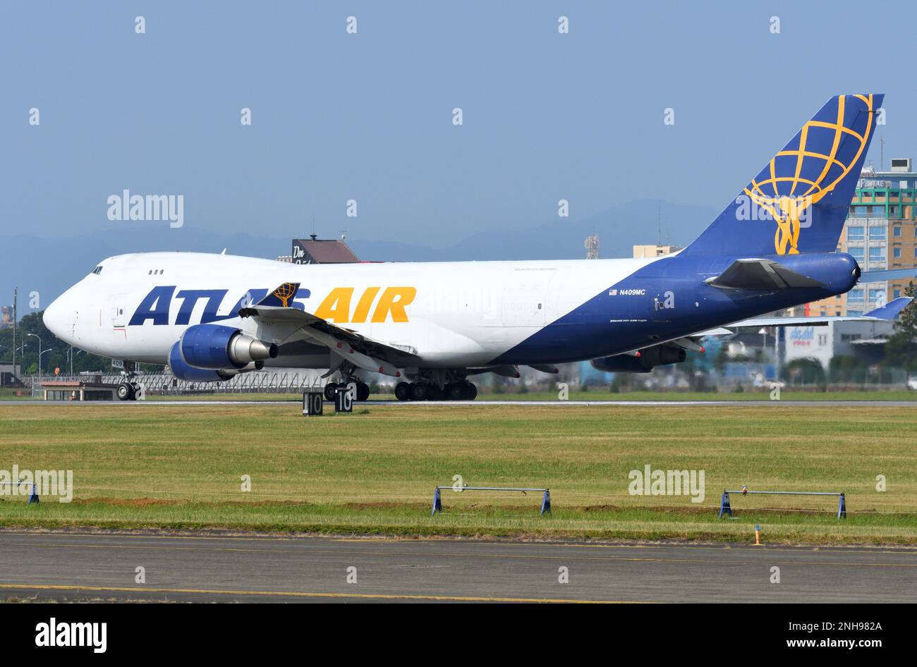 Tokyo, Japan - July 22, 2018: Atlas Air Boeing B747-400F (N409MC ...