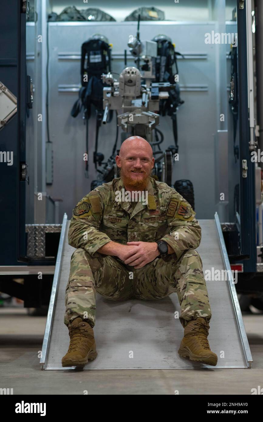 U.S. Air Force Tech. Sgt. Ian Gateley, 325th Civil Engineer Squadron ...