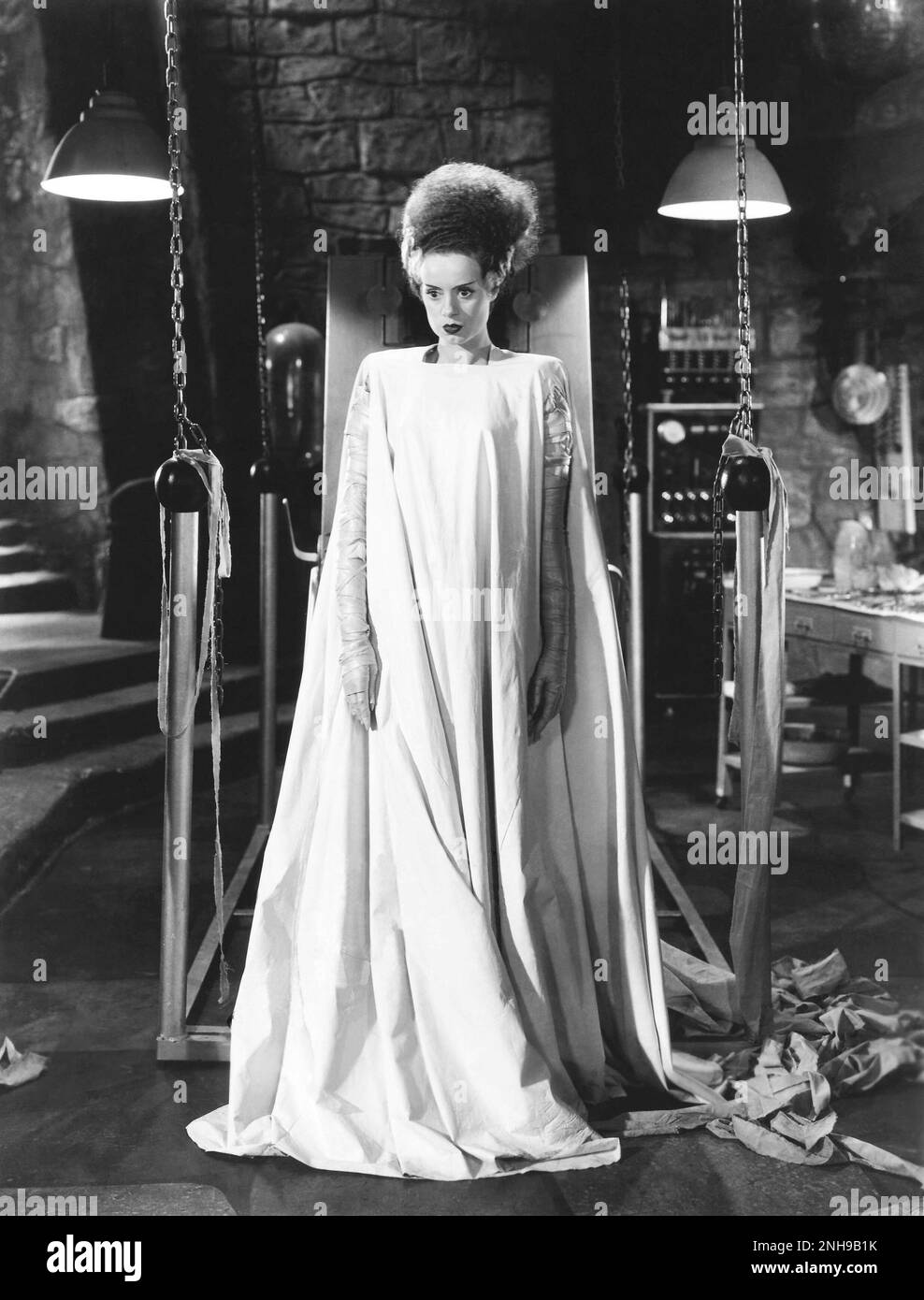 Elsa Lanchester in the movie "Bride of Frankenstein" - 1935 Stock Photo ...