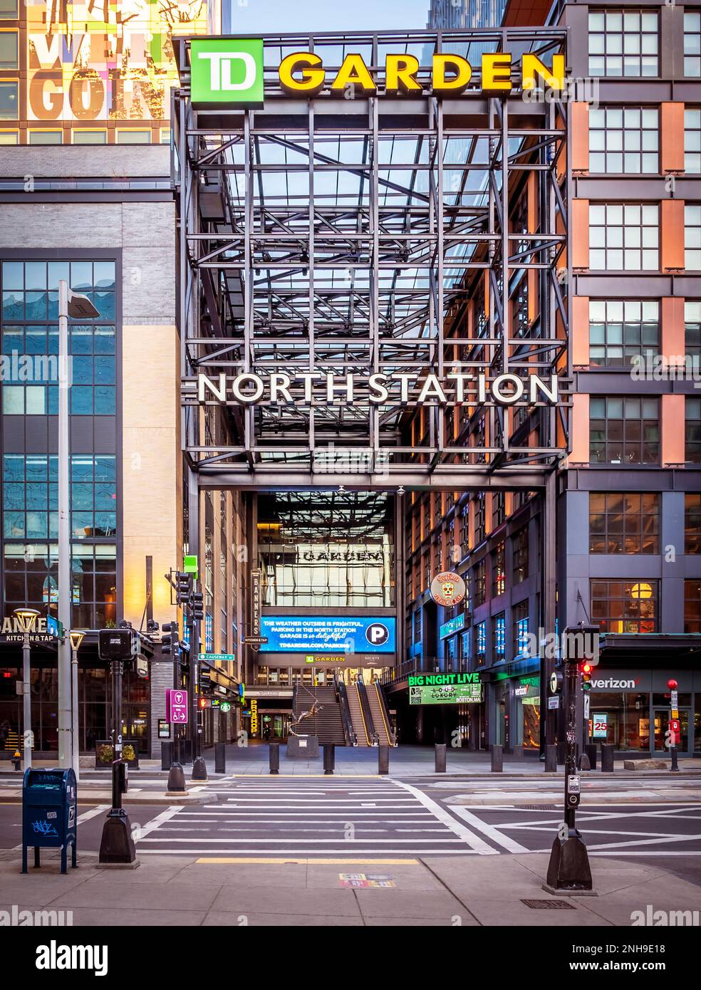 Massachusetts bus station hi-res stock photography and images - Alamy