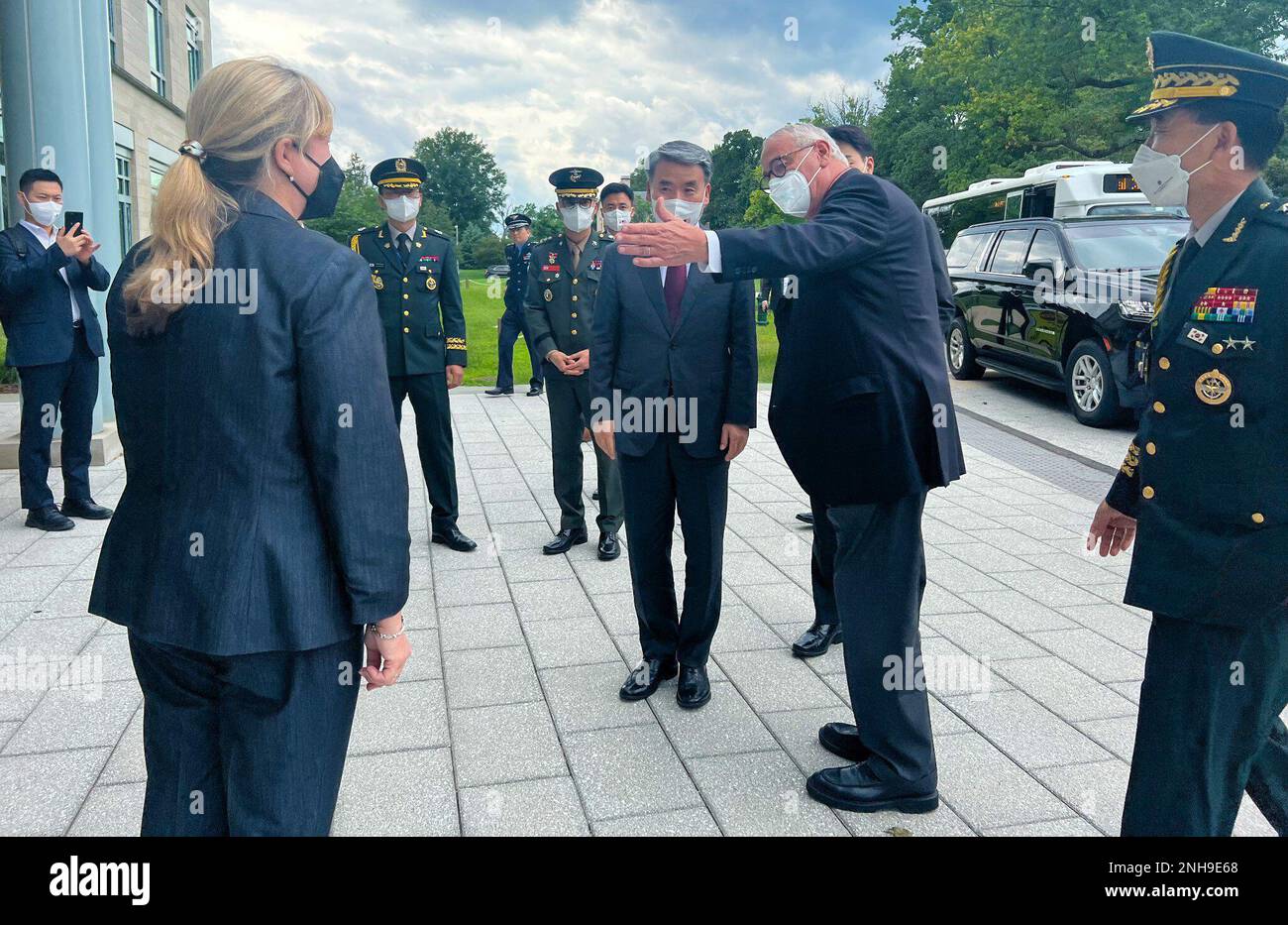 Visiting and appreciation hi-res stock photography and images - Alamy