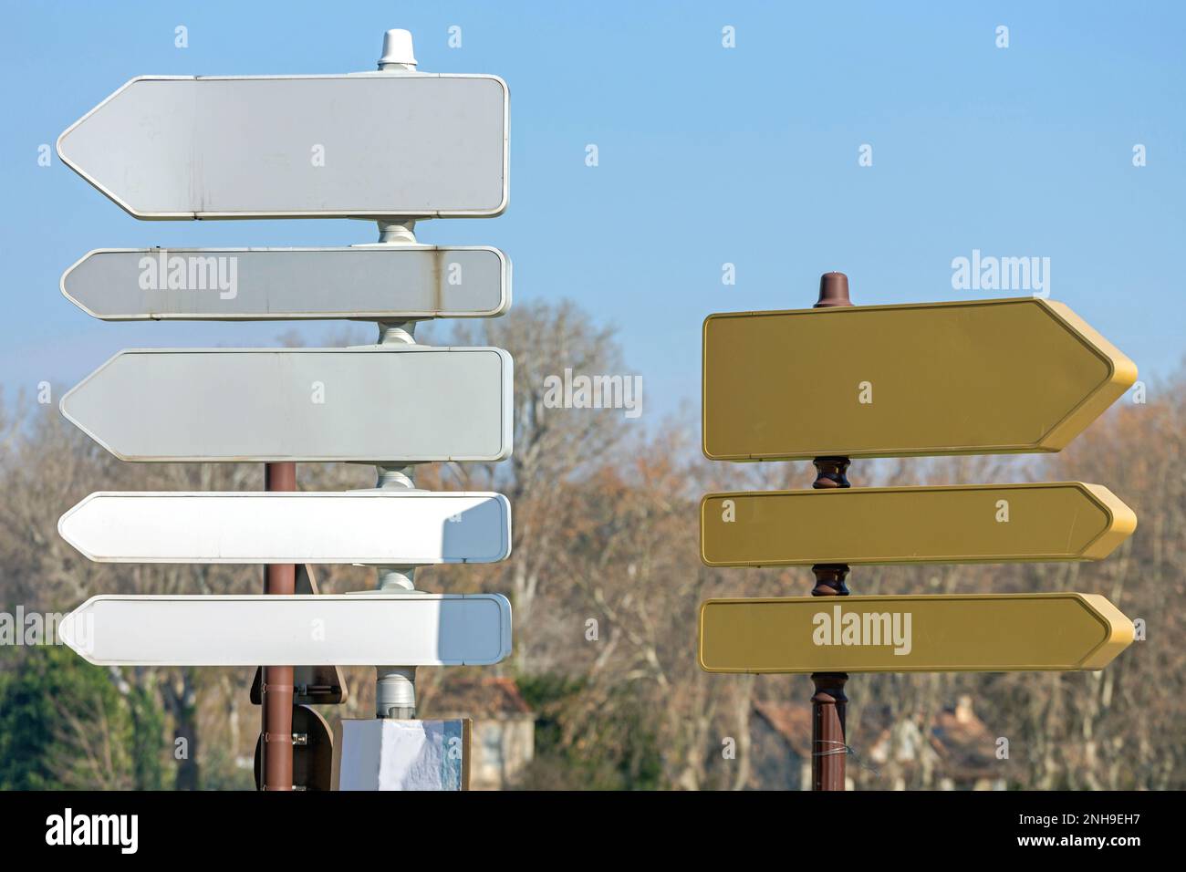 Sign poles hi-res stock photography and images - Alamy