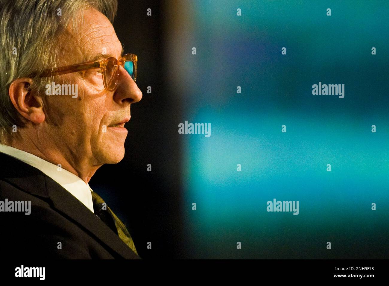 Italian journalist feltri hi-res stock photography and images - Alamy