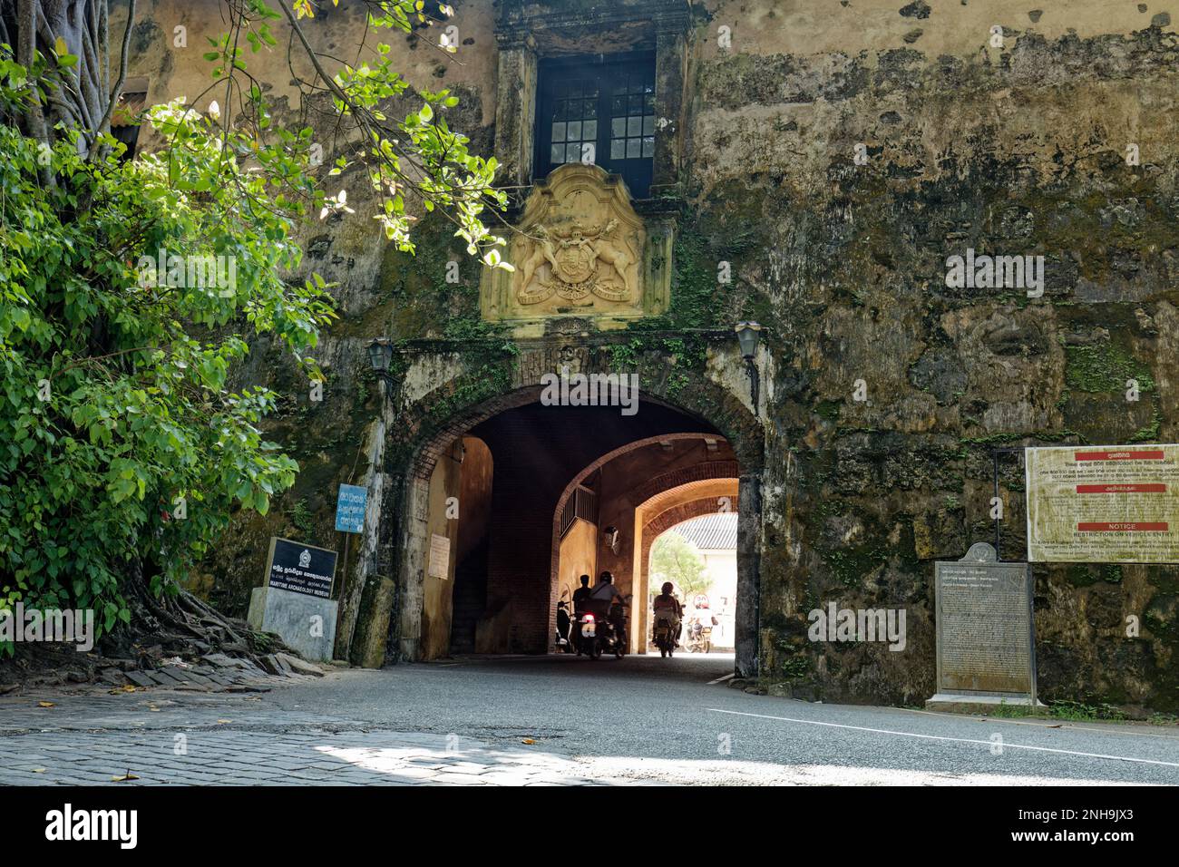 Rusty wall with Dutch Galle fort back entrance gate on Galle Sri Lanka ...