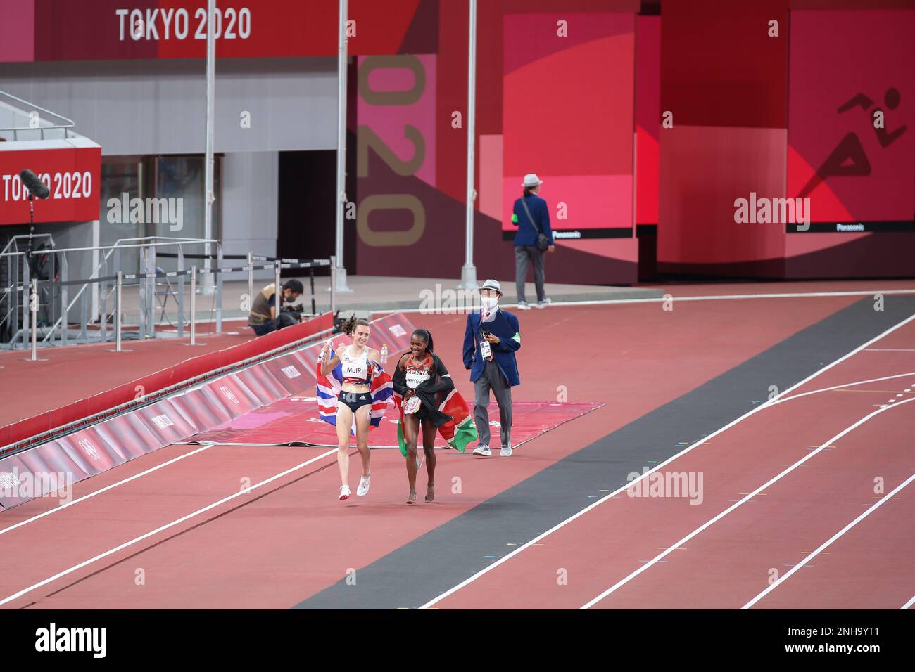 AUG 06, 2021 - Tokyo, Japan: Laura MUIR of Great Britain and Faith ...