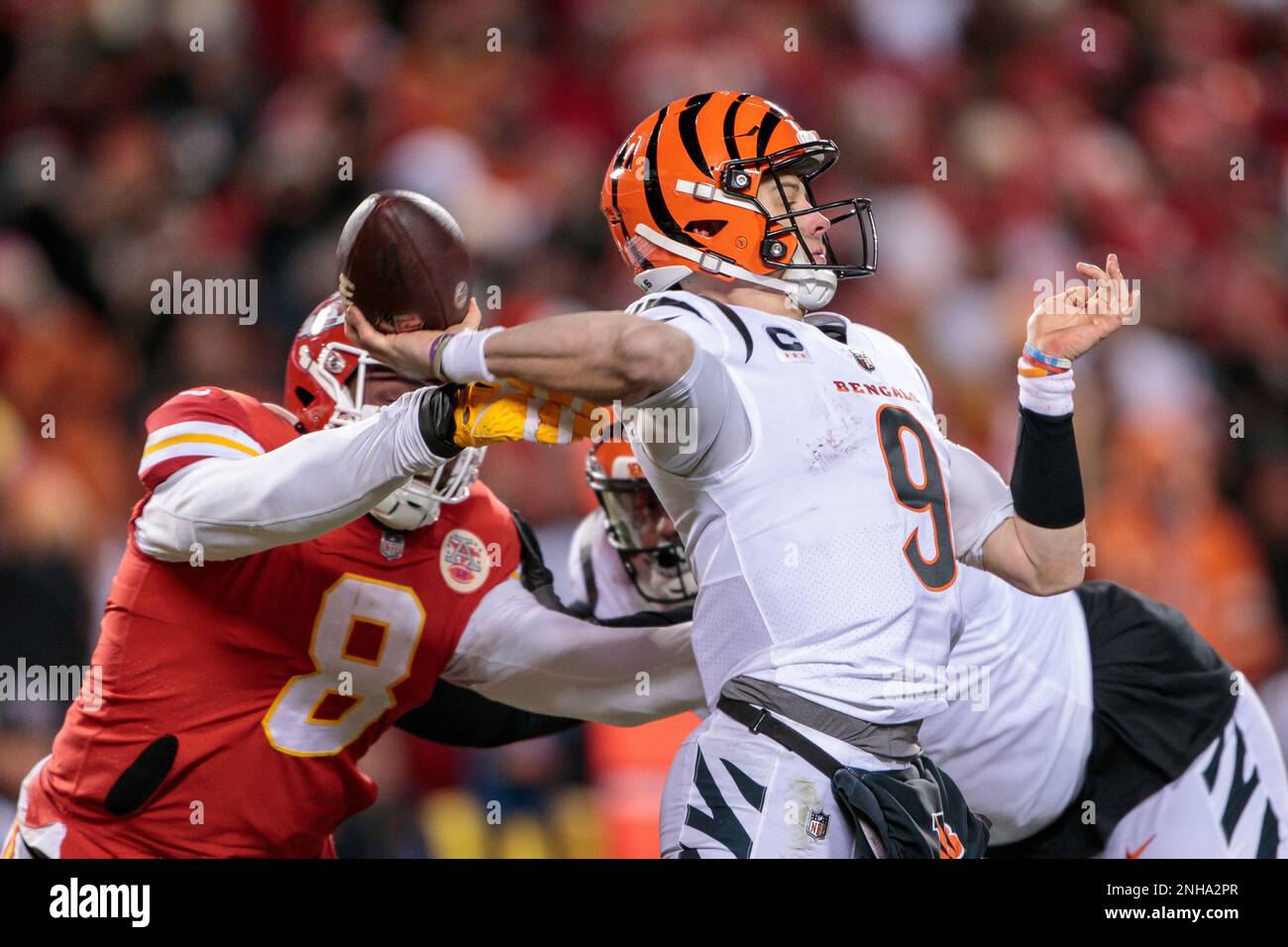 KANSAS CITY, MO - JANUARY 29: Kansas City Chiefs defensive end Carlos ...
