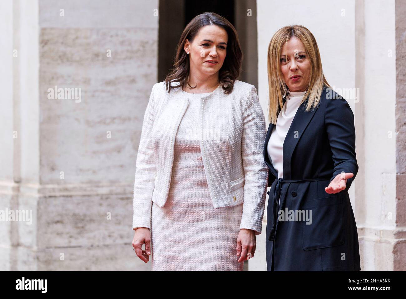 Italian Prime Minister Giorgia Meloni meets the President of the ...