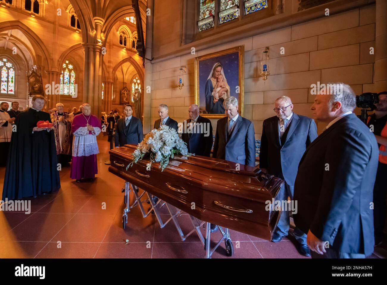 The coffin of Cardinal George Pell arrives to lay in state at St. Mary ...